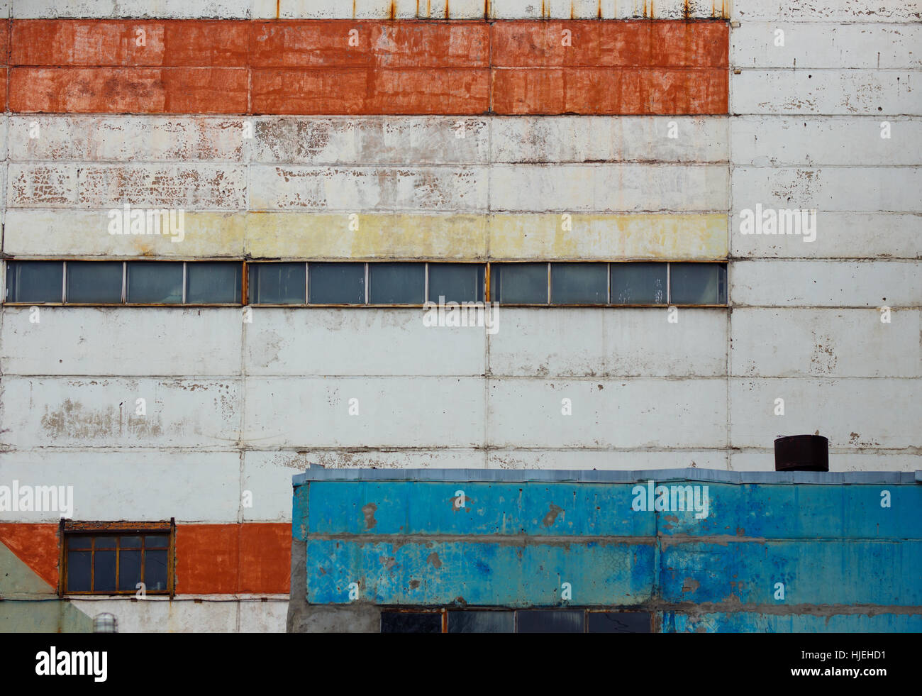 Photo of factory or warehouse building wall Stock Photo - Alamy