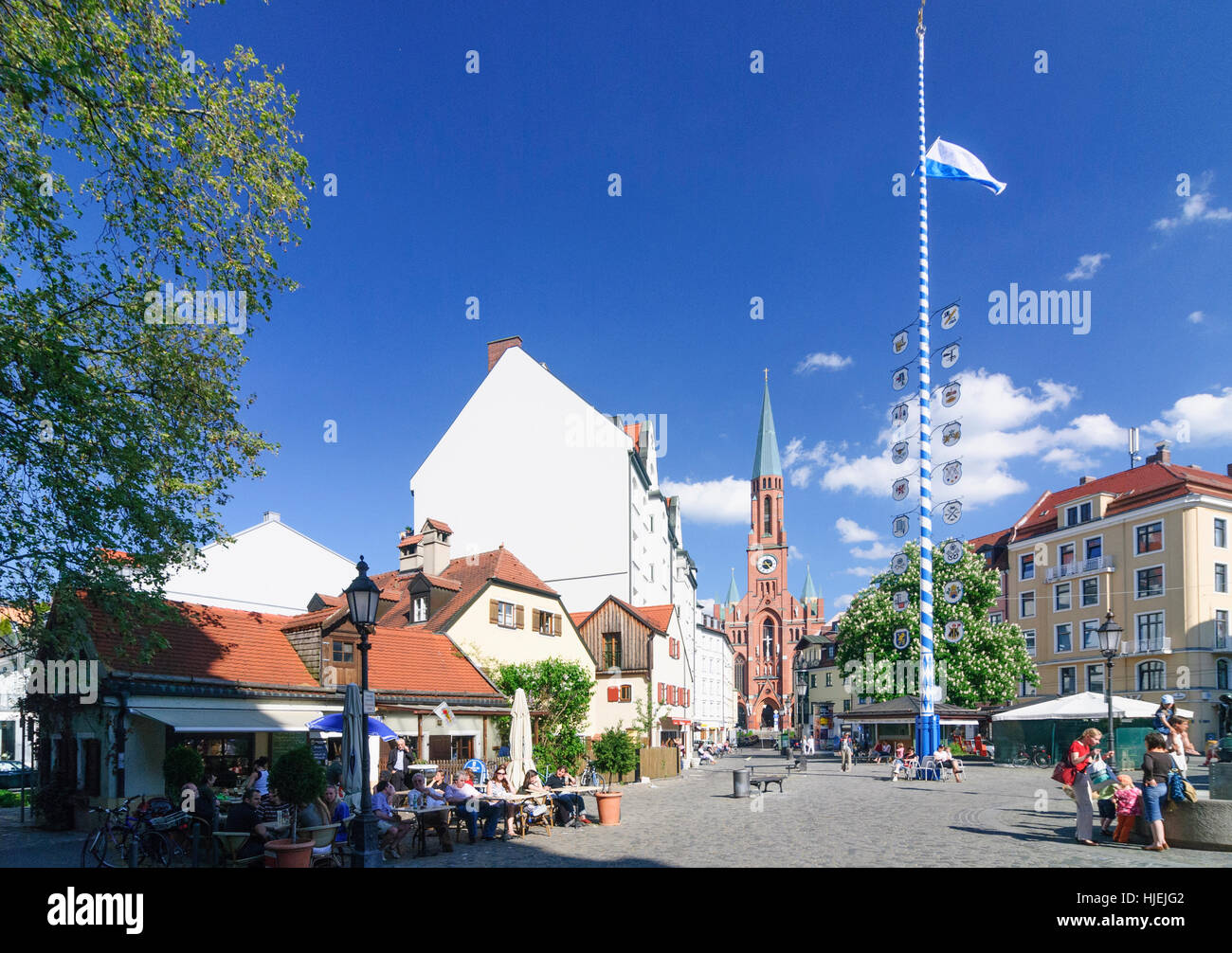 München, Munich: maypole at Wiener Platz in Haidhausen, Oberbayern ...