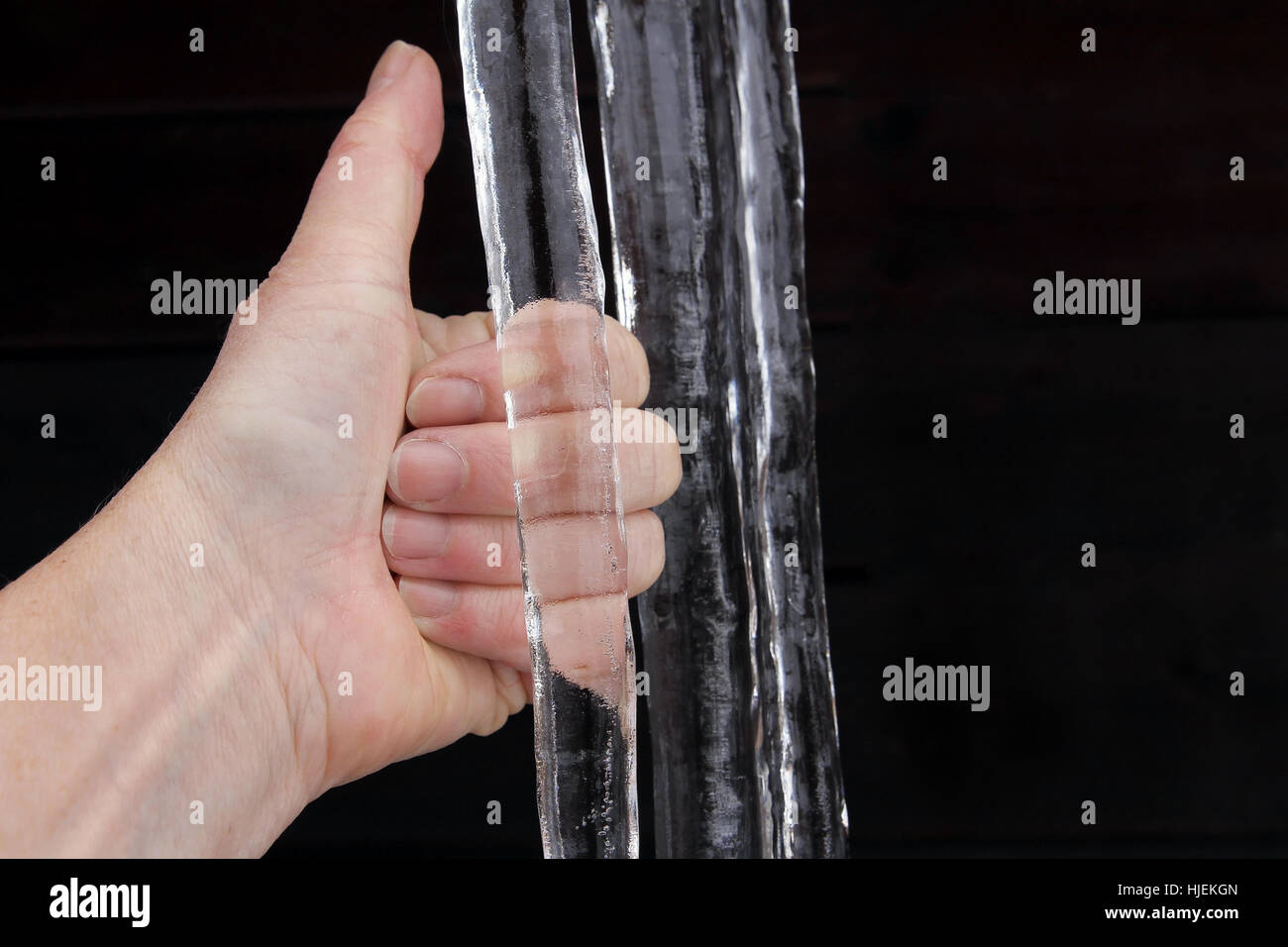 Eiskalte hand hi-res stock photography and images - Alamy