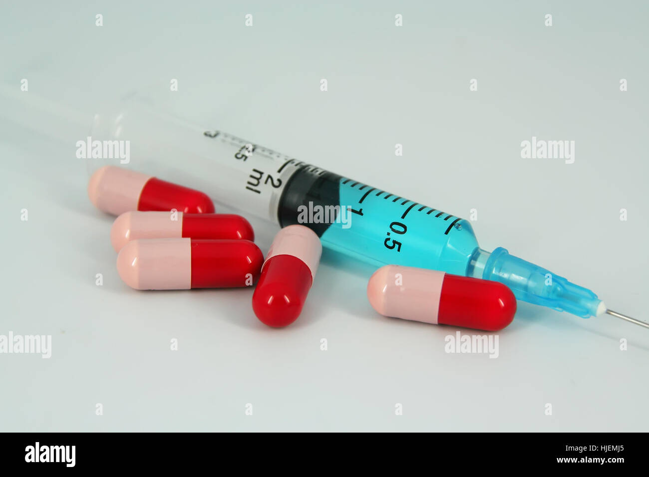 Antibiotics injection hi-res stock photography and images - Alamy