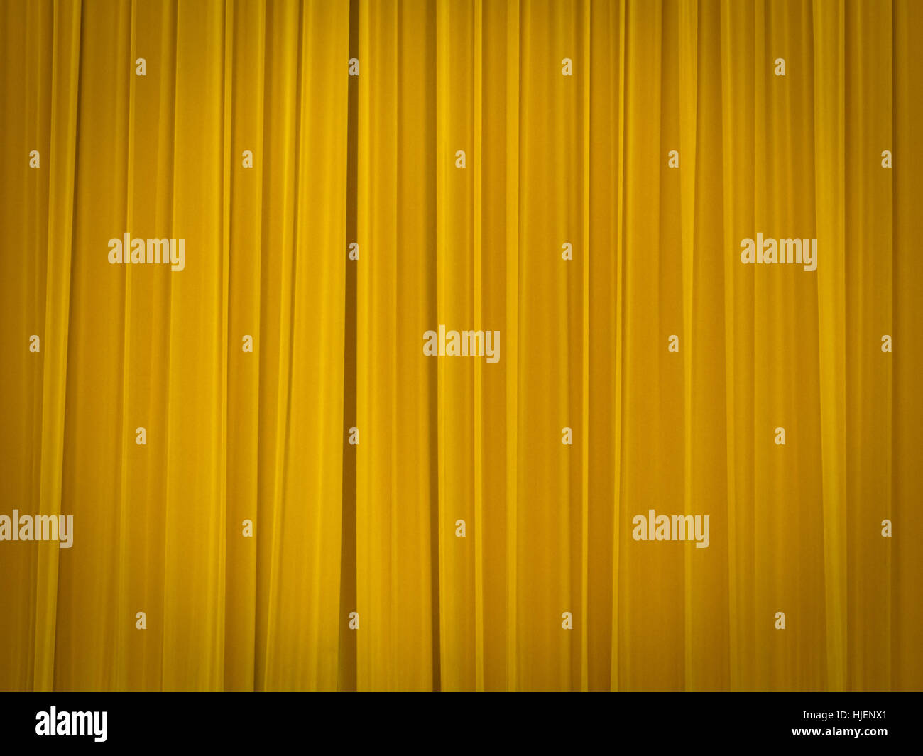 Cinema closed yellow curtain hi-res stock photography and images - Alamy