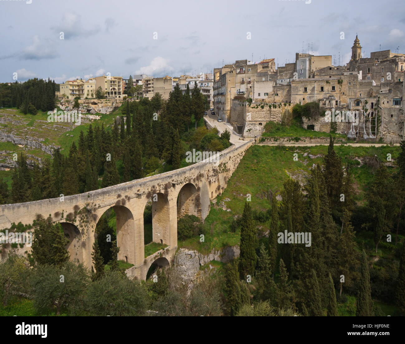 roman bridge (aqueduct) in gravina in puglia Stock Photo - Alamy