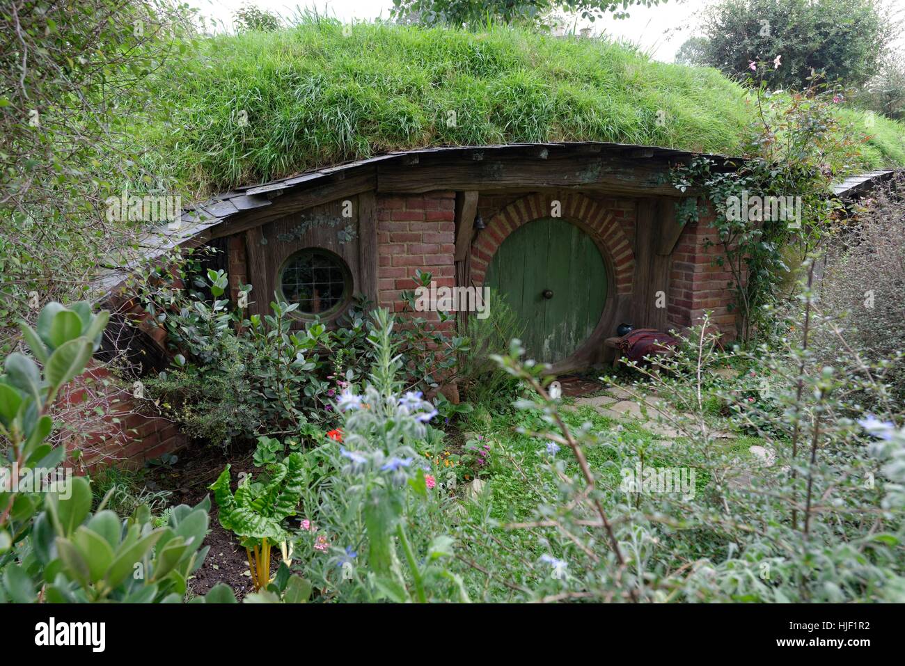 Erdhaus hi-res stock photography and images - Alamy