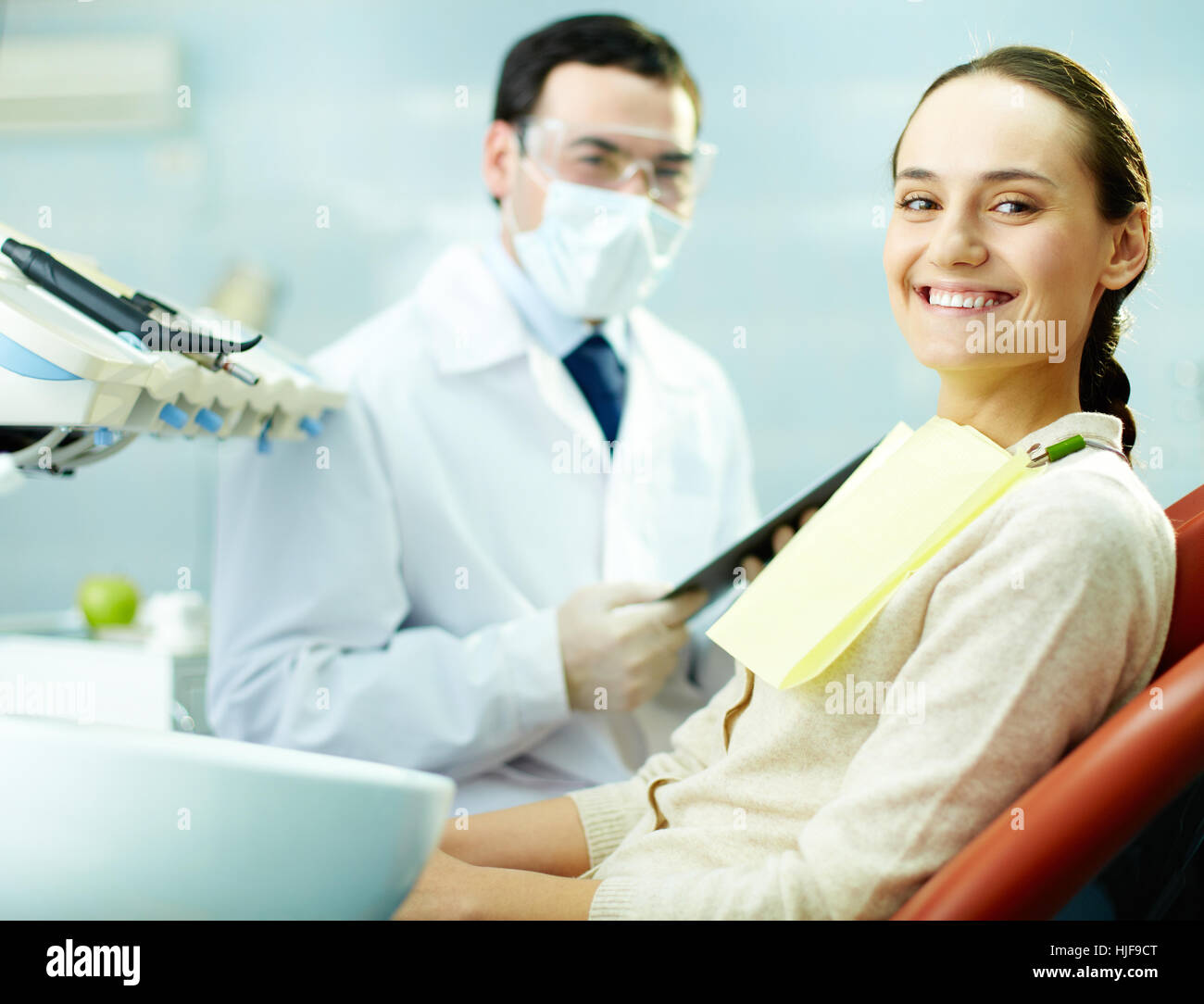 doctor, physician, medic, medical practicioner, guy, woman, humans ...