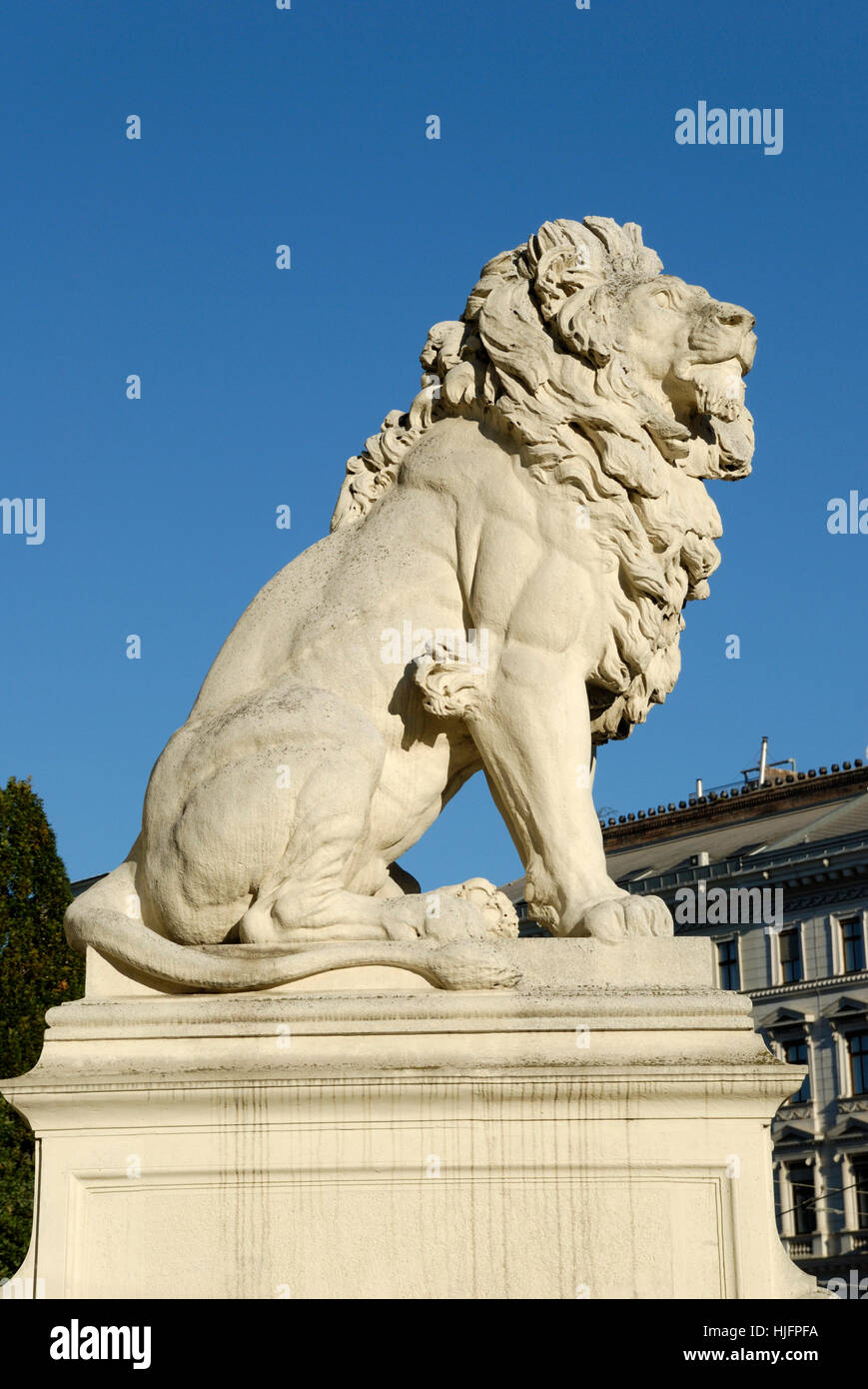 The lion of vienna hi-res stock photography and images - Alamy