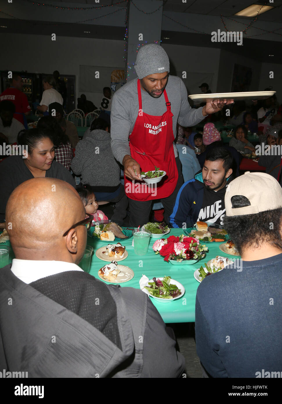 Los Angeles Mission Christmas Celebration For the Homeless Featuring ...