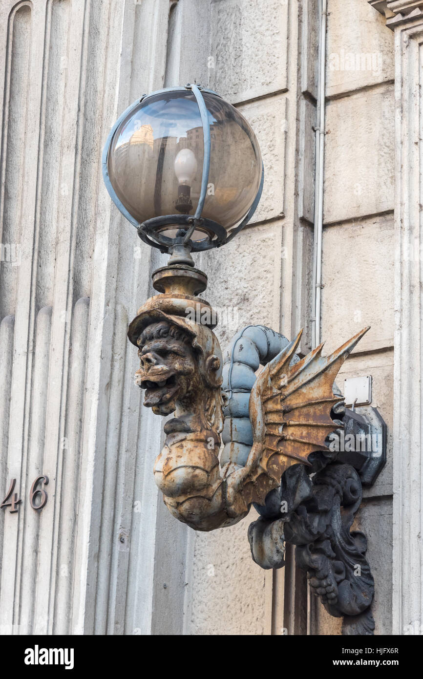 Street lamp lamppost rome hi-res stock photography and images - Alamy