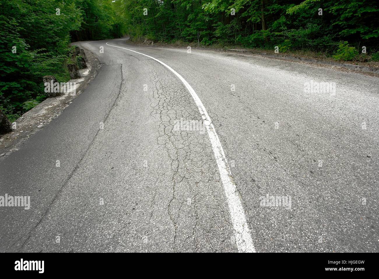 asphalt, route, bend, curve, crooked, warped, hunchbacked, humpbacked ...