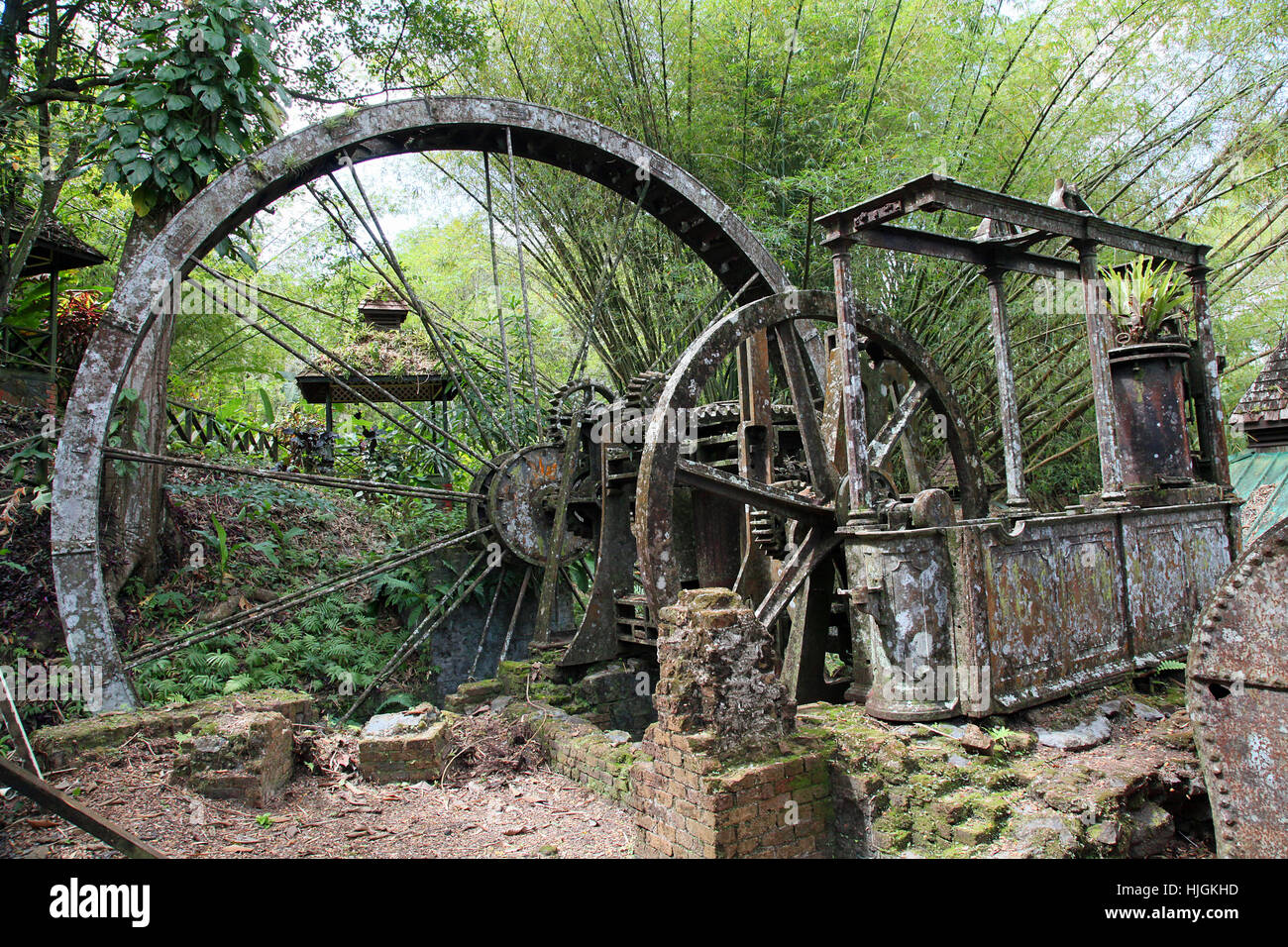 ruin, rust, water wheel, sugar cane, sugar refinery, caribbean, ruin ...