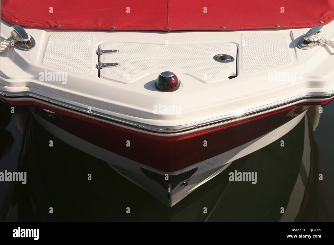 Red and white vessel hi-res stock photography and images - Alamy