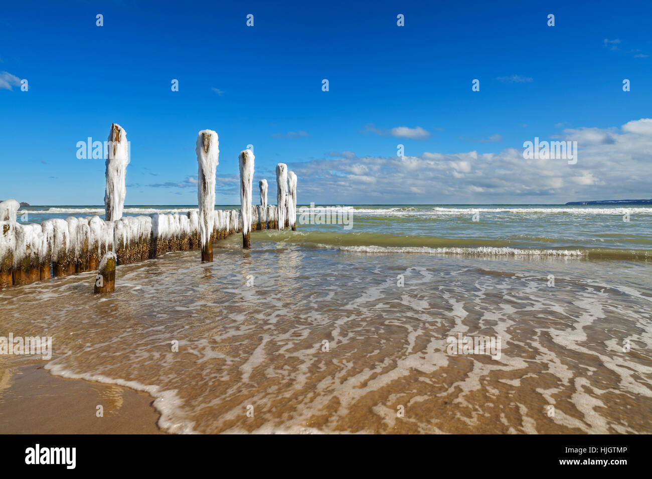 waves, water, baltic sea, salt water, sea, ocean, ice, freezes, stages, tower Stock Photo - Alamy