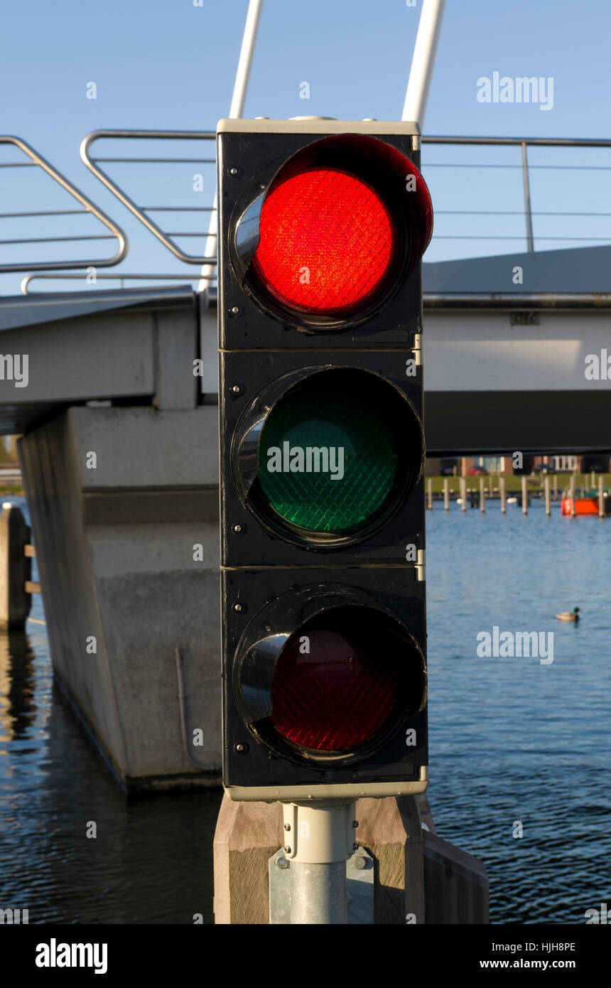 Stop drawbridge sign warning bridge hi-res stock photography and images ...
