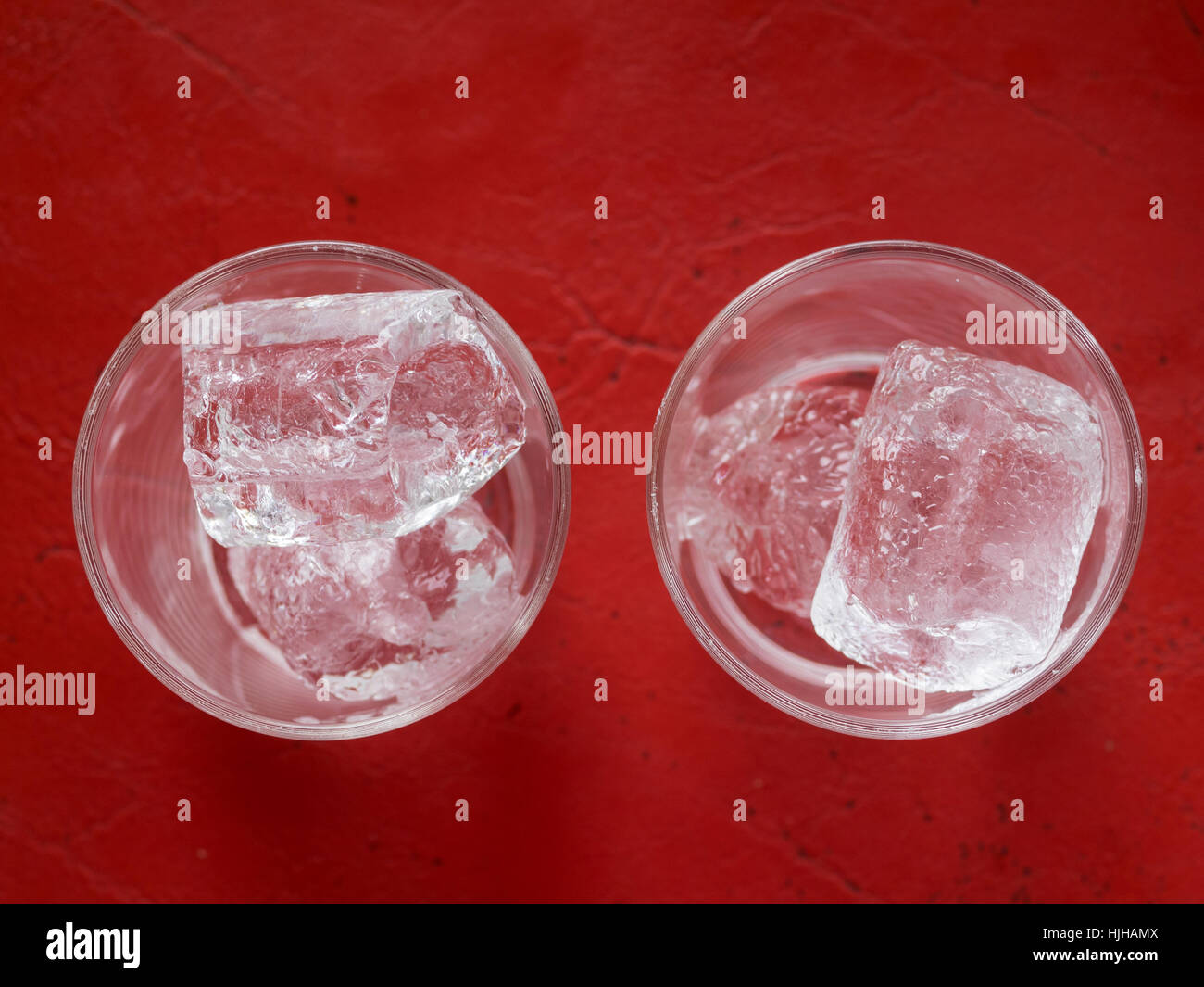 Ice cubes melting glass hi-res stock photography and images - Alamy