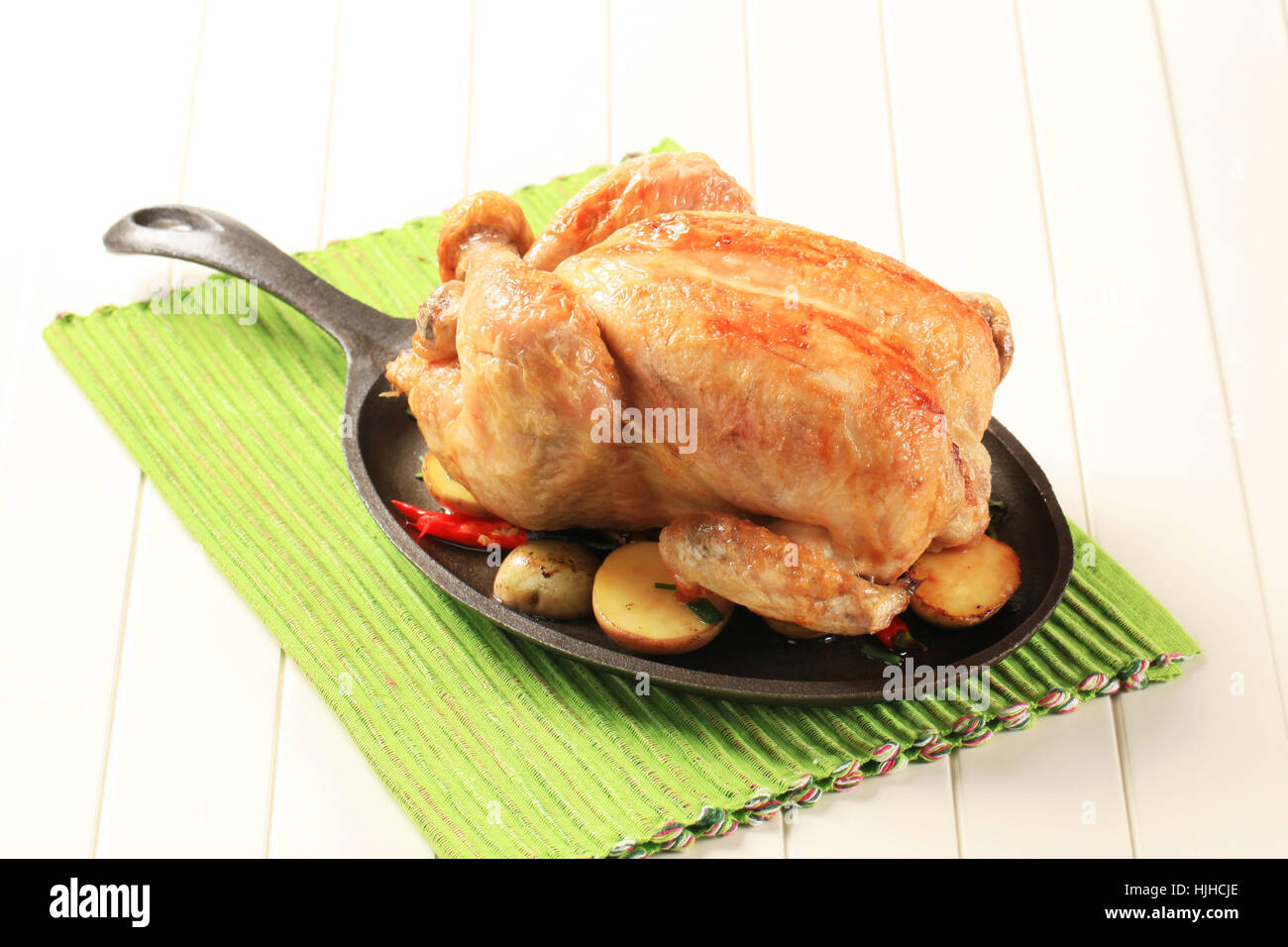 food, aliment, closeup, studio, poultry, dish, meal, cast iron, chicken ...