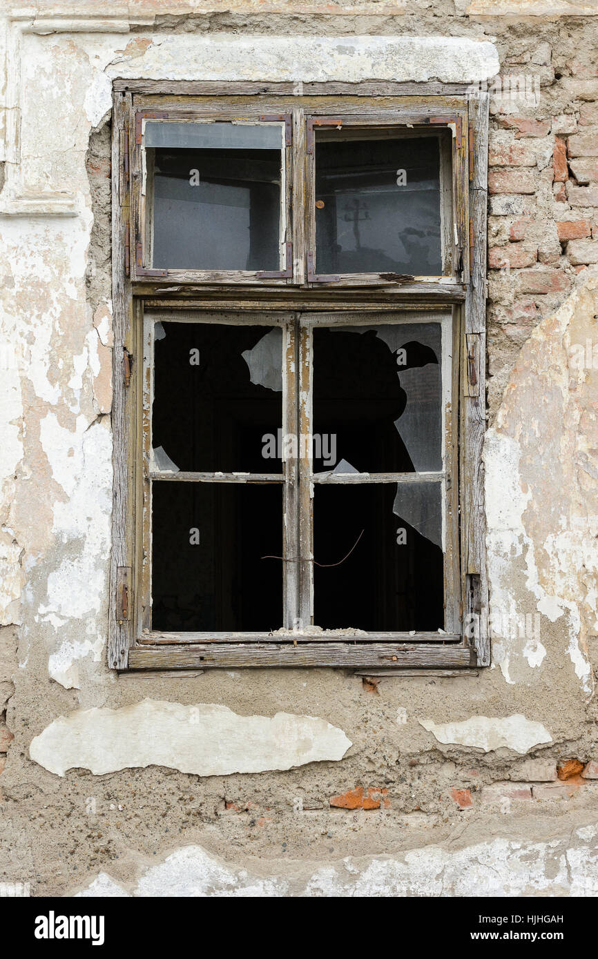 Dirty windows old glass hi-res stock photography and images - Alamy