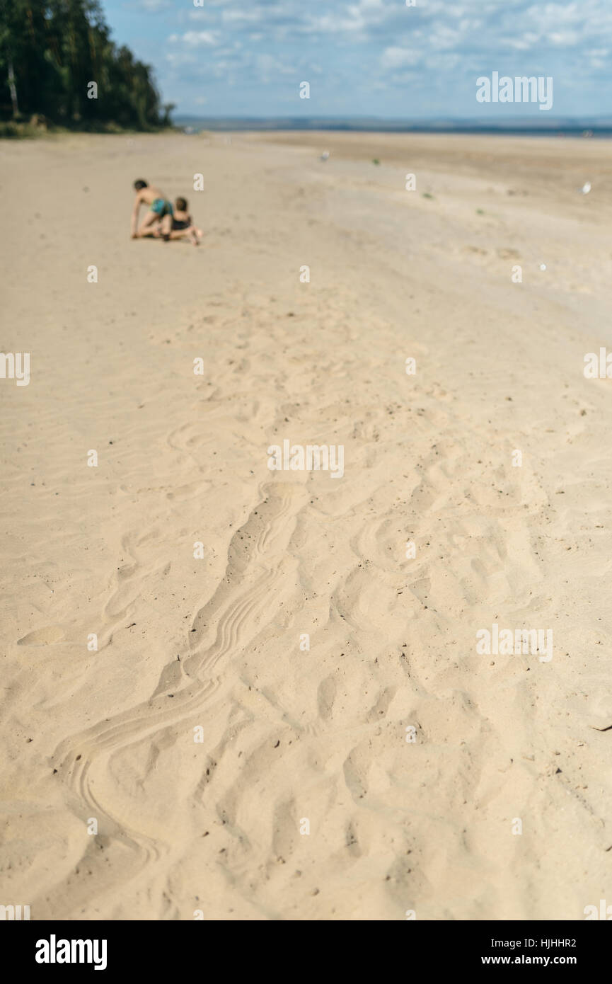 Crawling child figure hi-res stock photography and images - Alamy