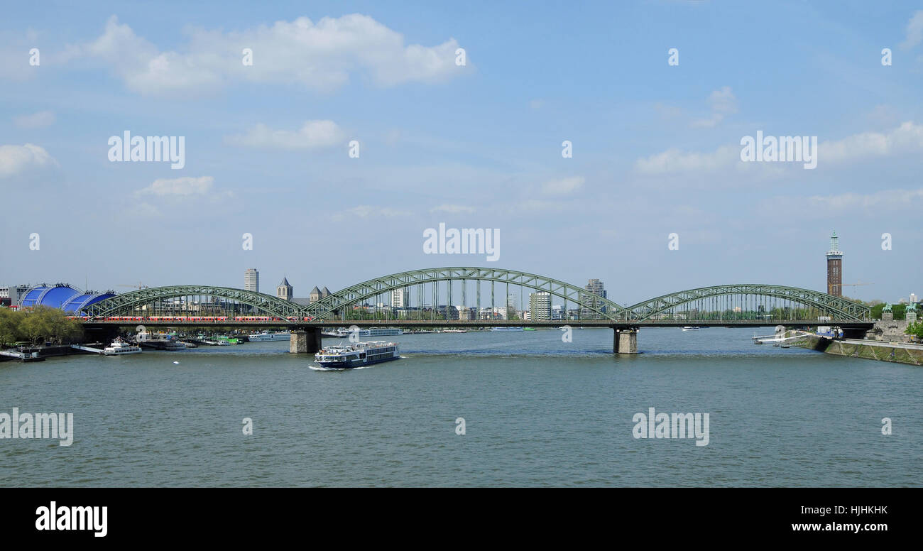 Bau triangle hi-res stock photography and images - Alamy
