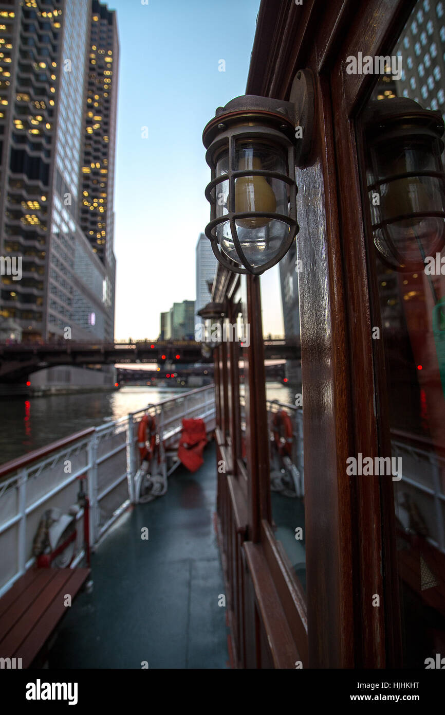 Boat cruising downtown Chicago canal Stock Photo - Alamy