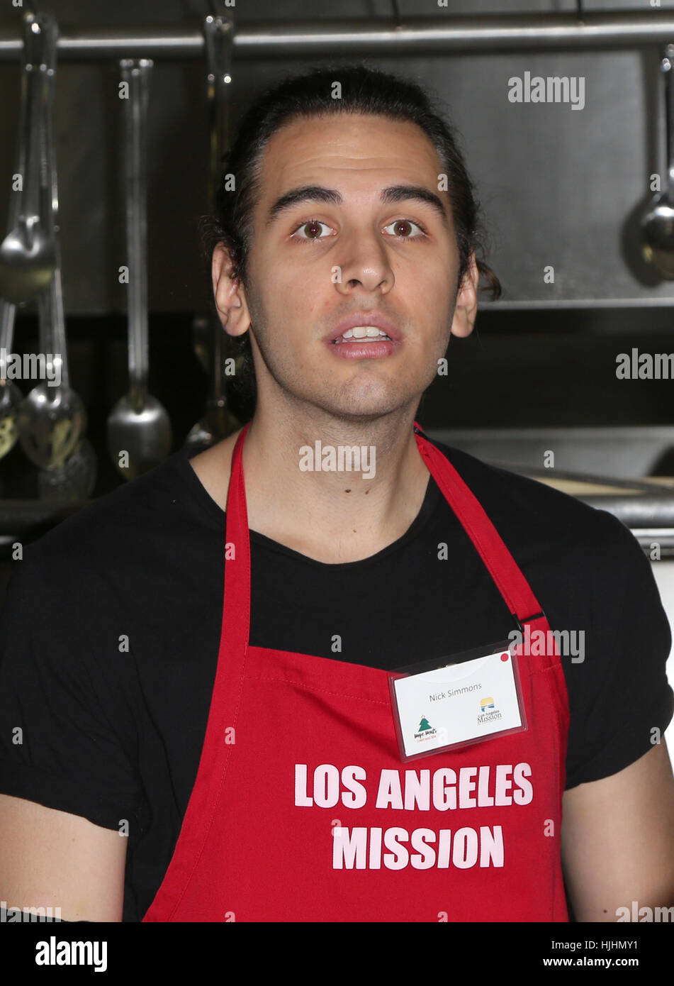 Los Angeles Mission Christmas Celebration For the Homeless Featuring ...