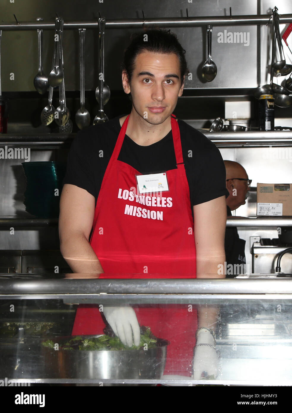 Los Angeles Mission Christmas Celebration For the Homeless Featuring ...