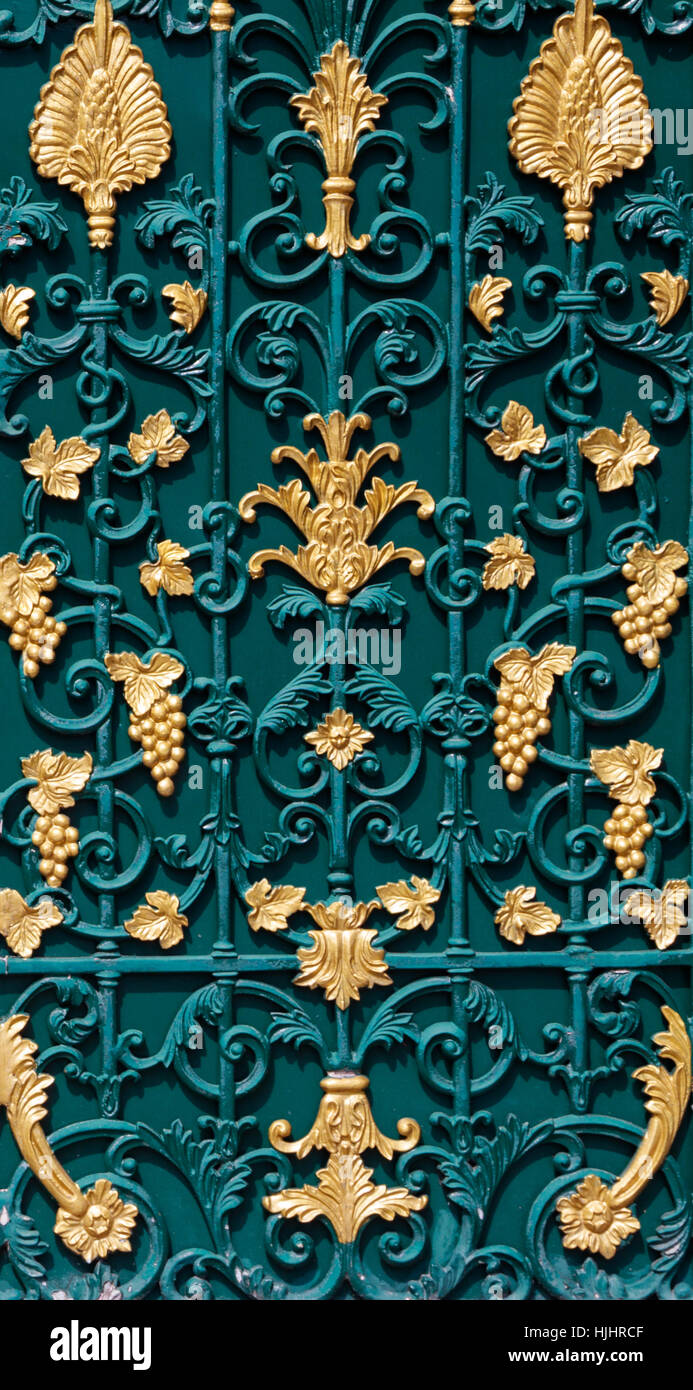 Vintage fence hi-res stock photography and images - Alamy