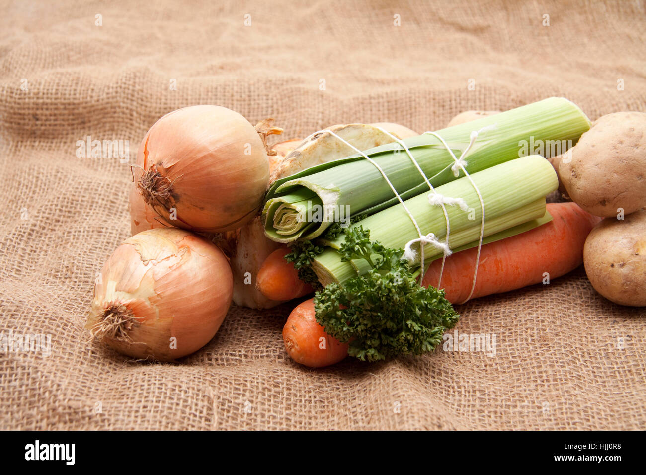 onion, carrots, parsley, leek, sellery, celery, potato, potatoe, food ...