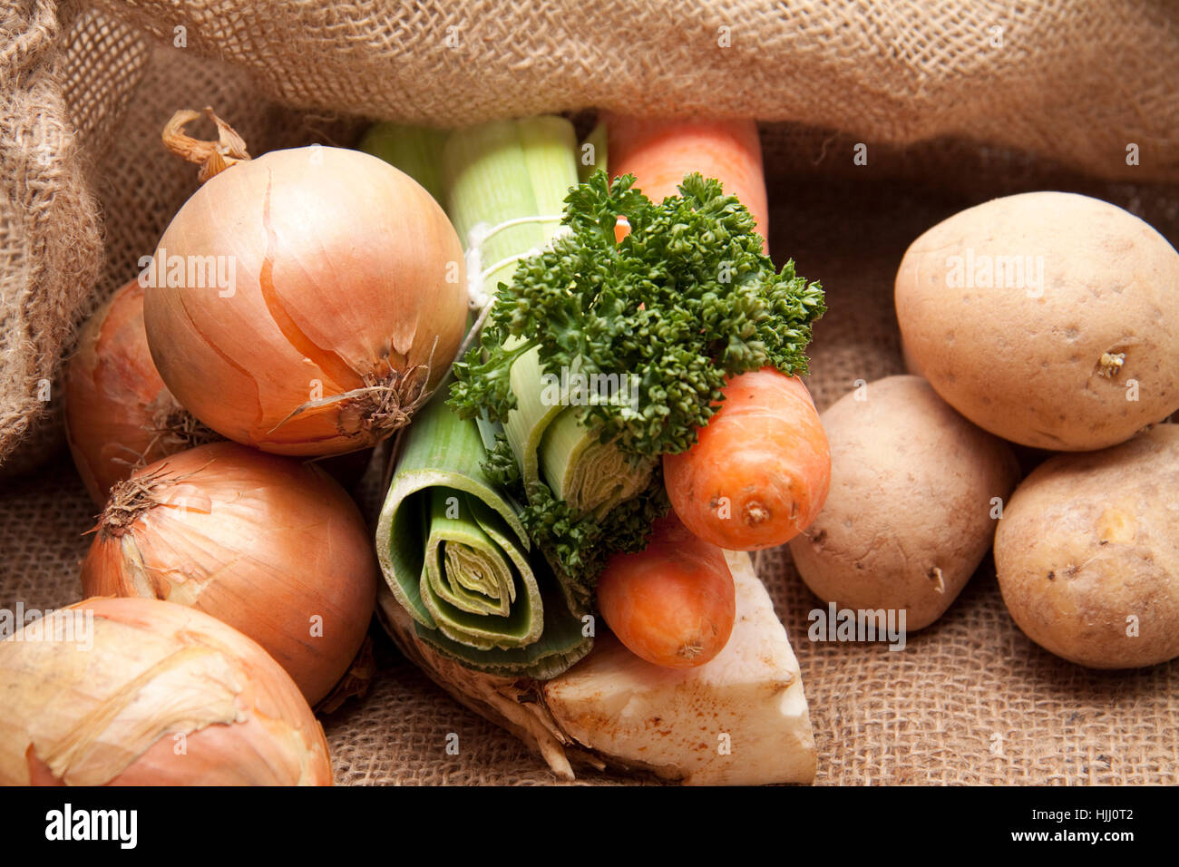 onion, carrots, parsley, leek, sellery, celery, potato, potatoe, food ...