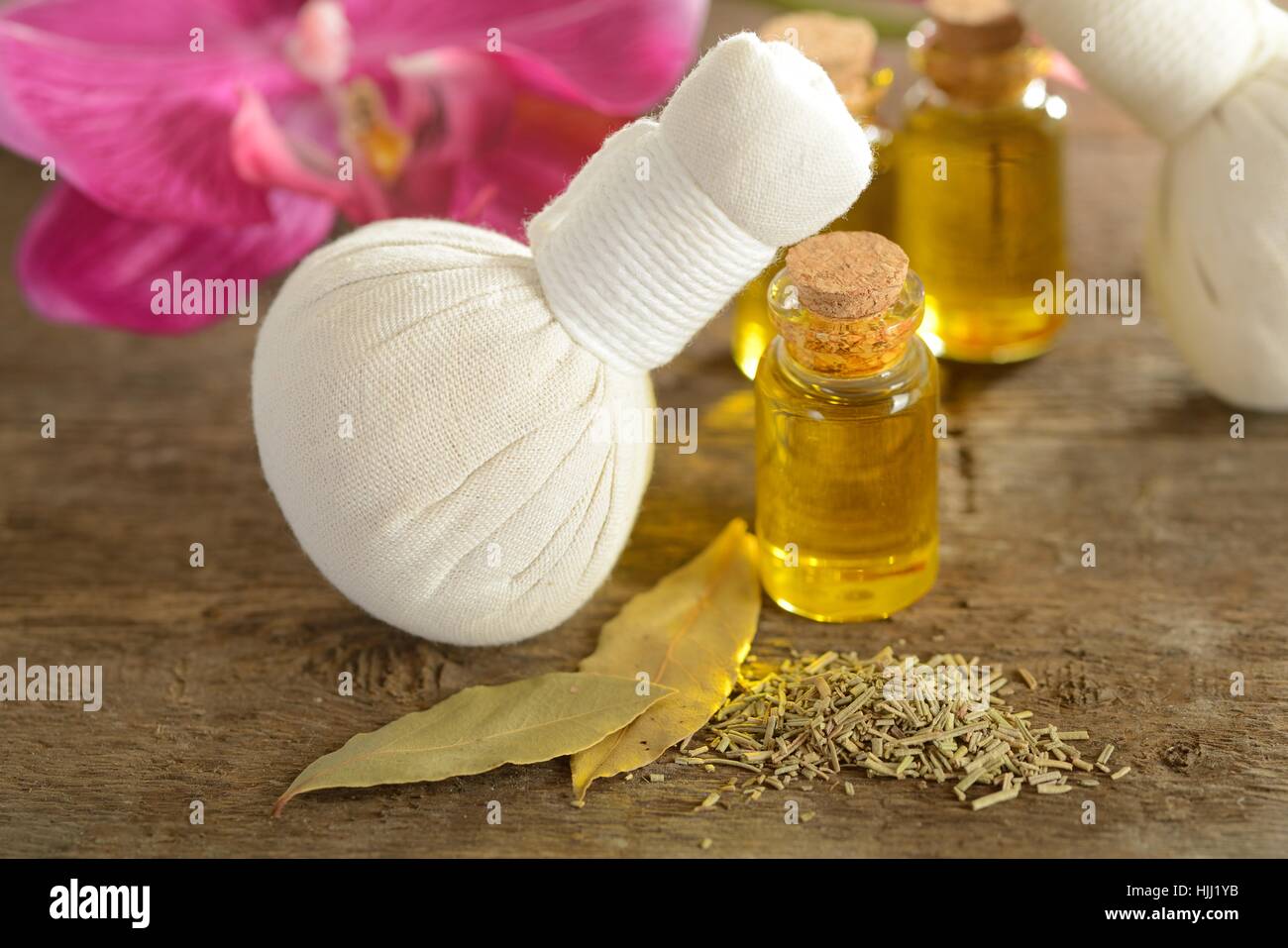 herbal compress with oil Stock Photo - Alamy