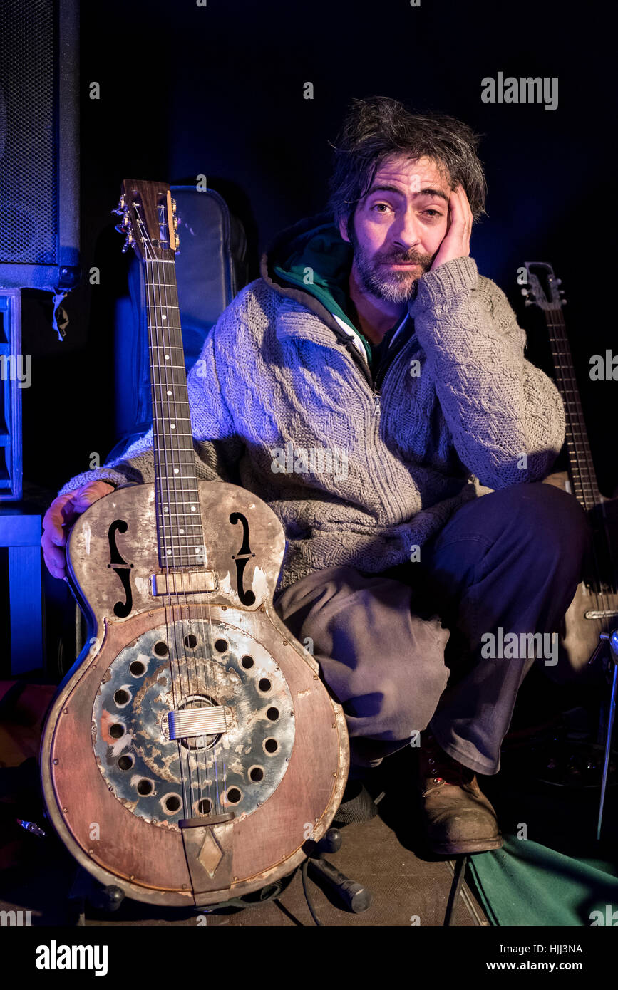 Paul fuster hi-res stock photography and images - Alamy