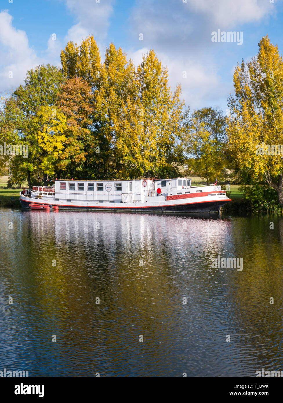 The African Queen Hotel, Mapledurham Estate, Reading, Oxfordshire ...