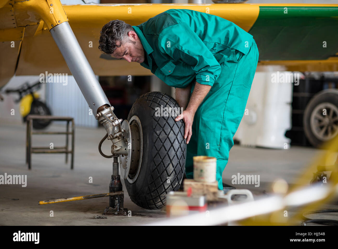 Mechanic hangar repairing light aircraft hi-res stock photography and ...