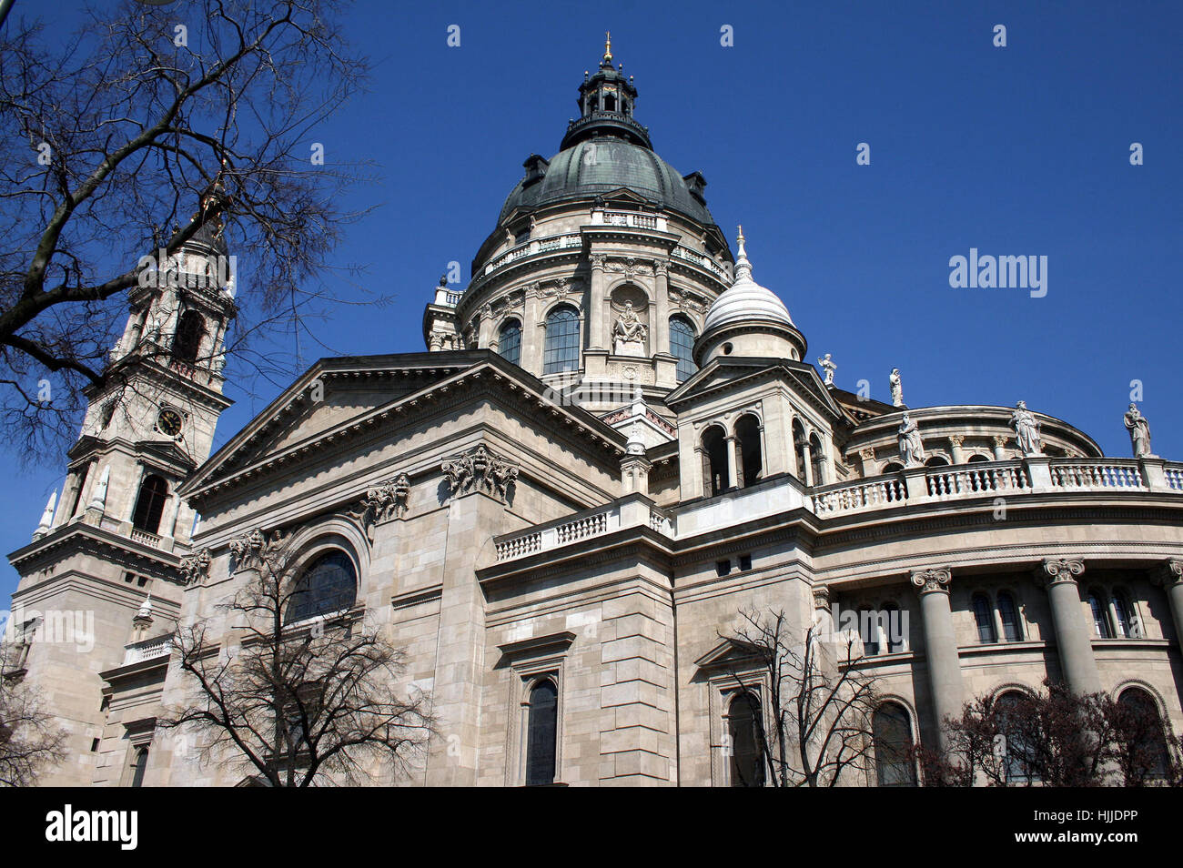 Saint stephans basilica hi-res stock photography and images - Alamy