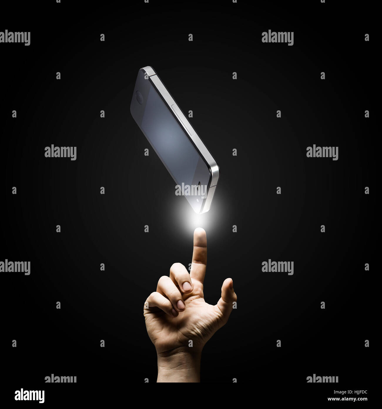 Click with mobile phone hi-res stock photography and images - Alamy