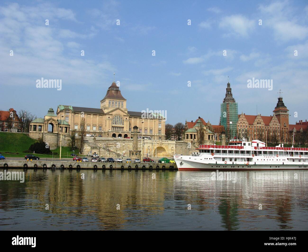 protection of historic buildings and monuments, city, town, monument ...
