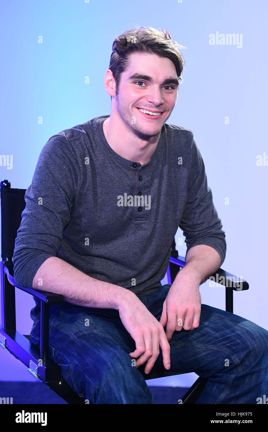 Breaking bad series hi-res stock photography and images - Alamy