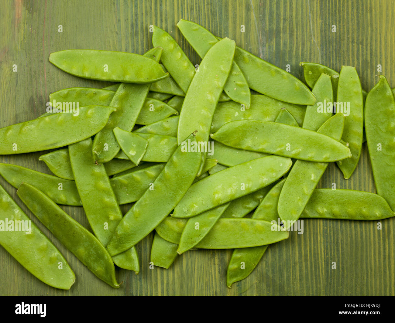 Fresh mange tout hi-res stock photography and images - Alamy