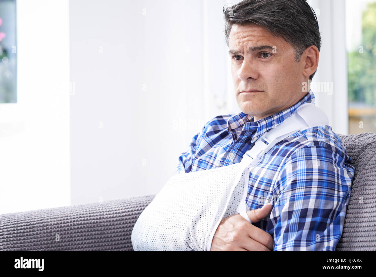 Arm sling hi-res stock photography and images - Alamy