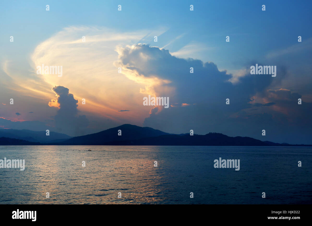 Photos bright sunset Stock Photo - Alamy