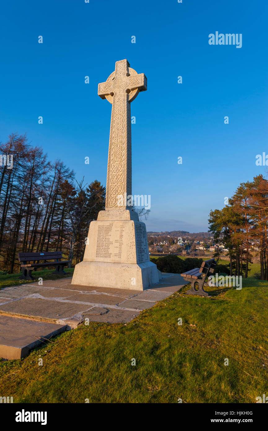 War memorial names local hi-res stock photography and images - Alamy