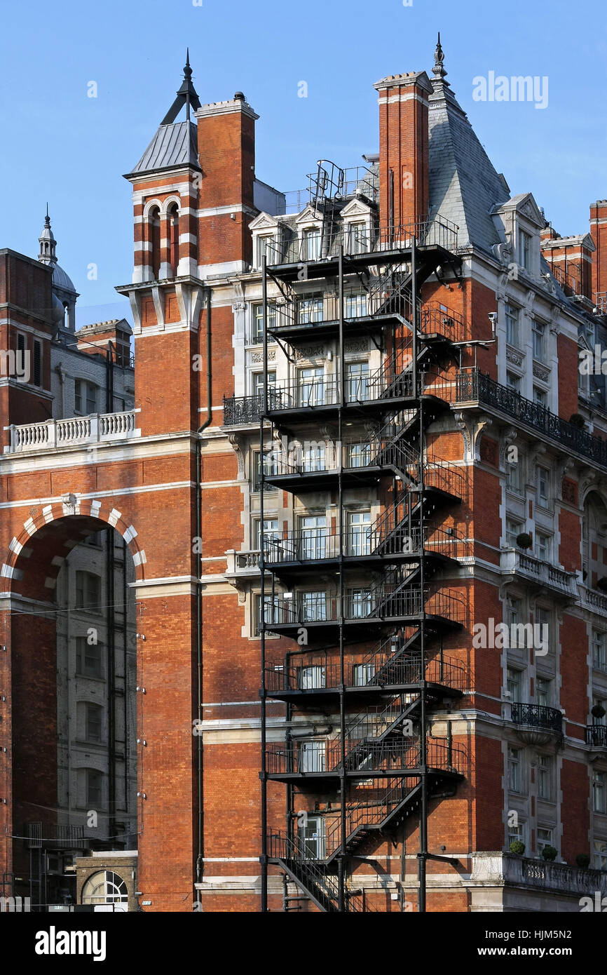 Victorian london dirty hi-res stock photography and images - Alamy