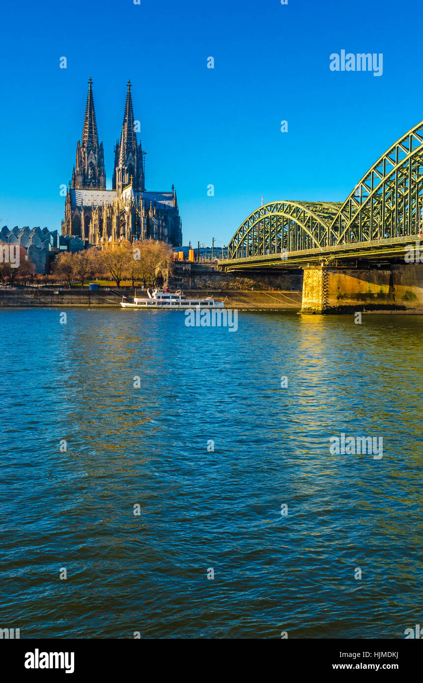 Germany, Cologne, view to Cologne Cathedral with Hohenzollern Bridge ...