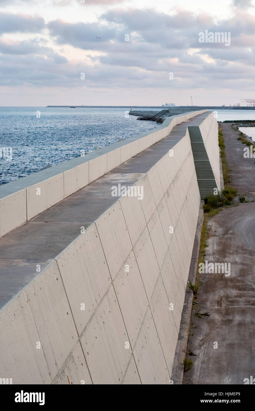 Concrete breakwater structure hi-res stock photography and images - Alamy