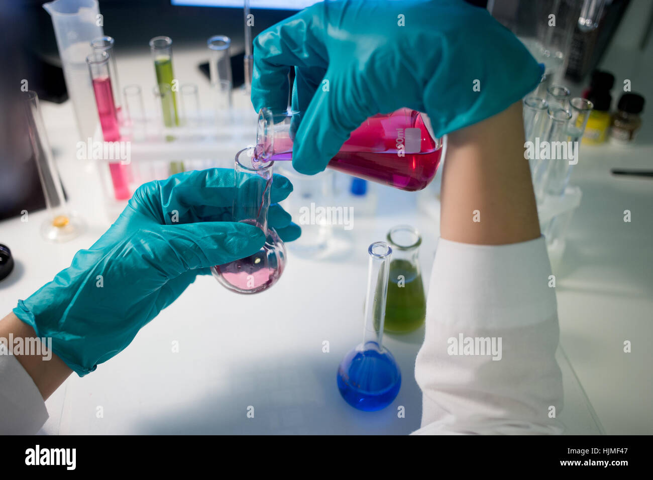 Lab virus hi-res stock photography and images - Alamy