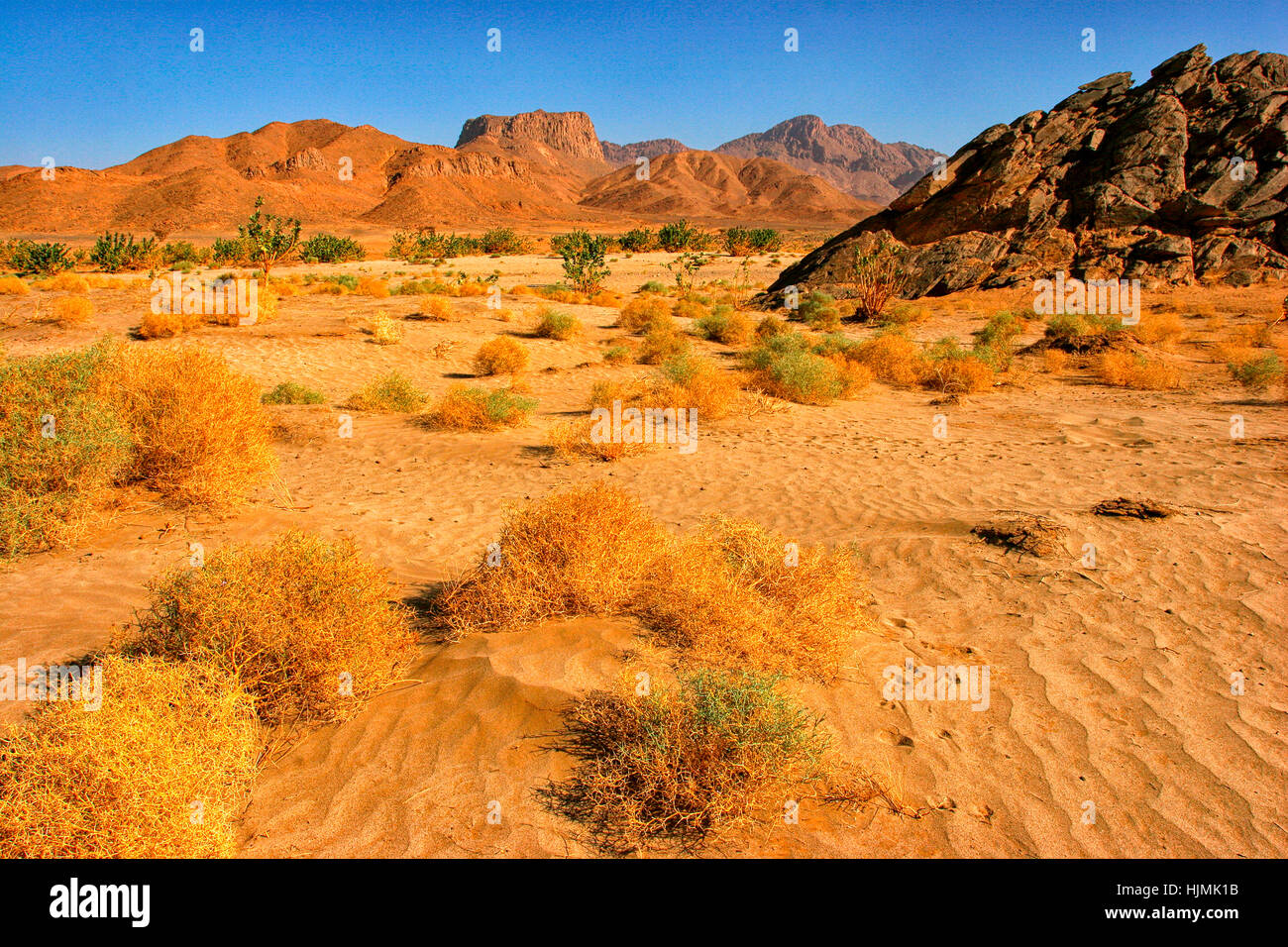 Ahaggar mountains hi-res stock photography and images - Alamy