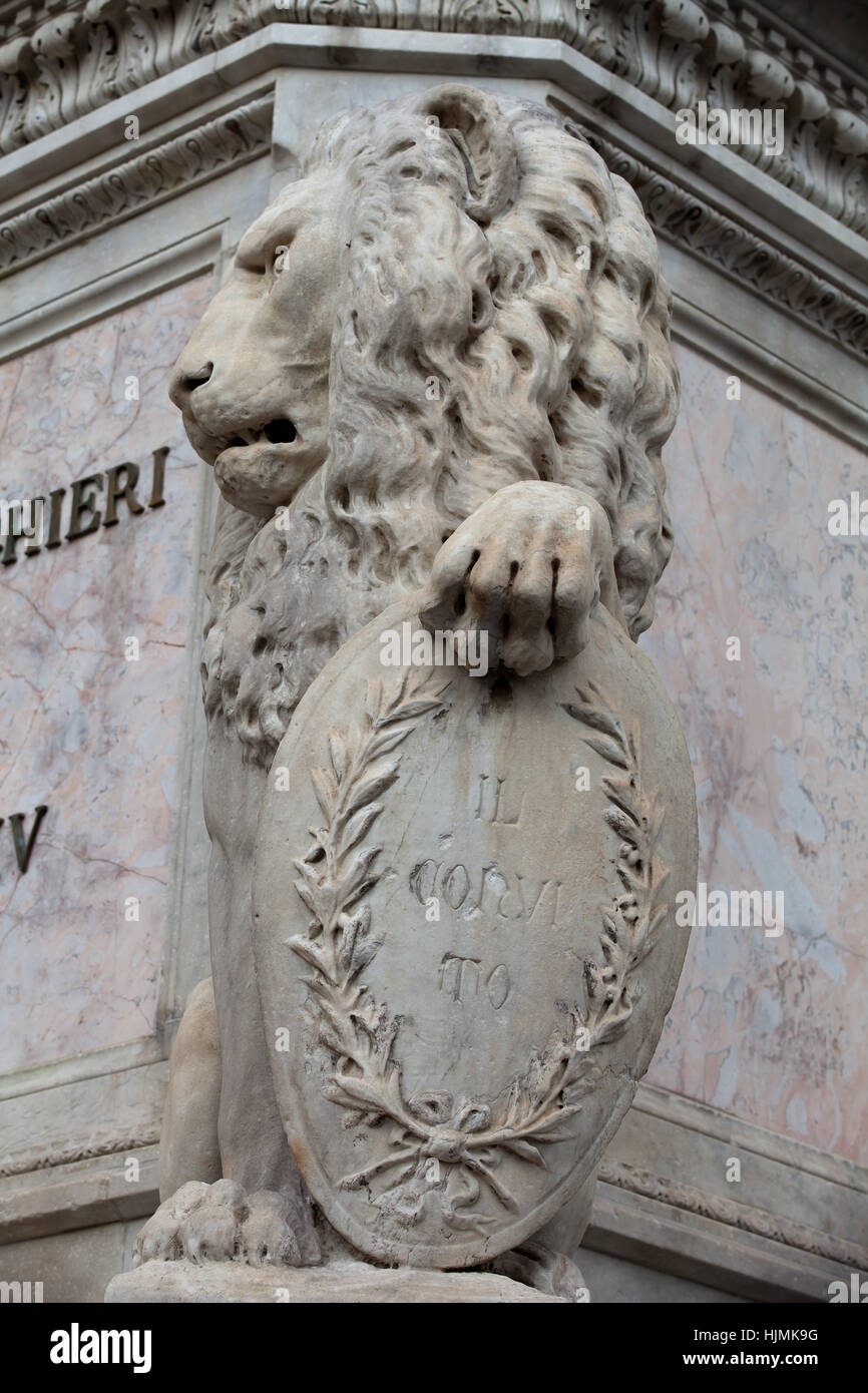 Florentine lion statue hi-res stock photography and images - Alamy