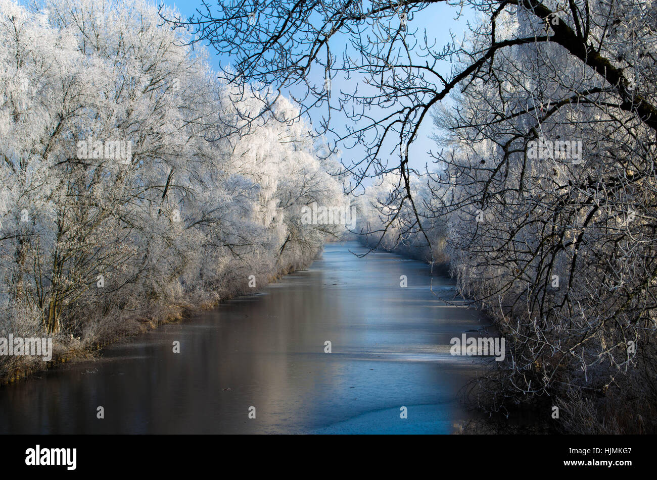 River rhine frozen hi-res stock photography and images - Alamy