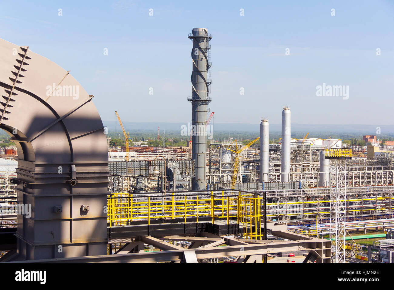Industrial of refinery tower for making gasoline Stock Photo - Alamy