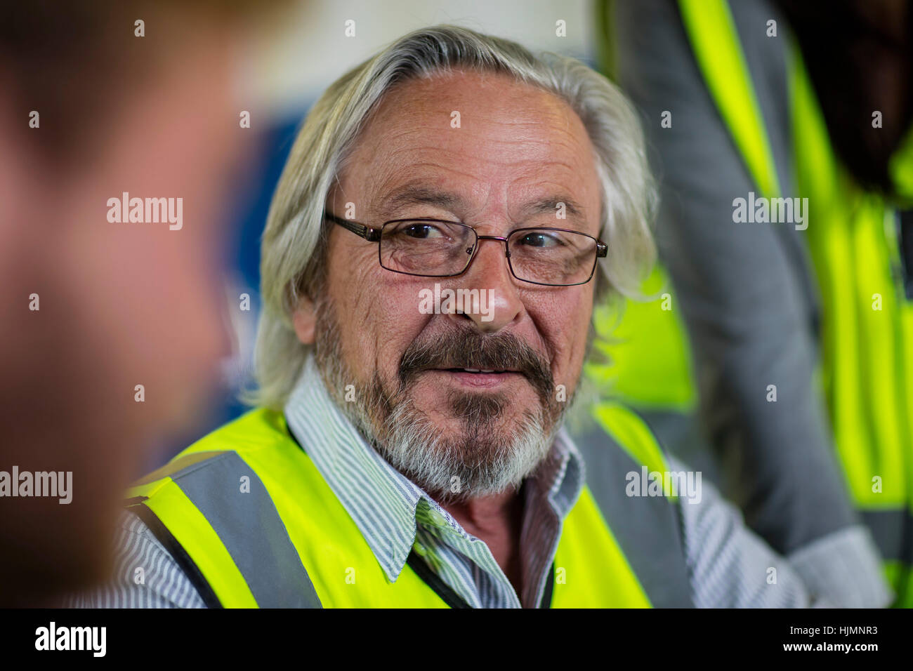 Senior engineer in meeting hi-res stock photography and images - Alamy