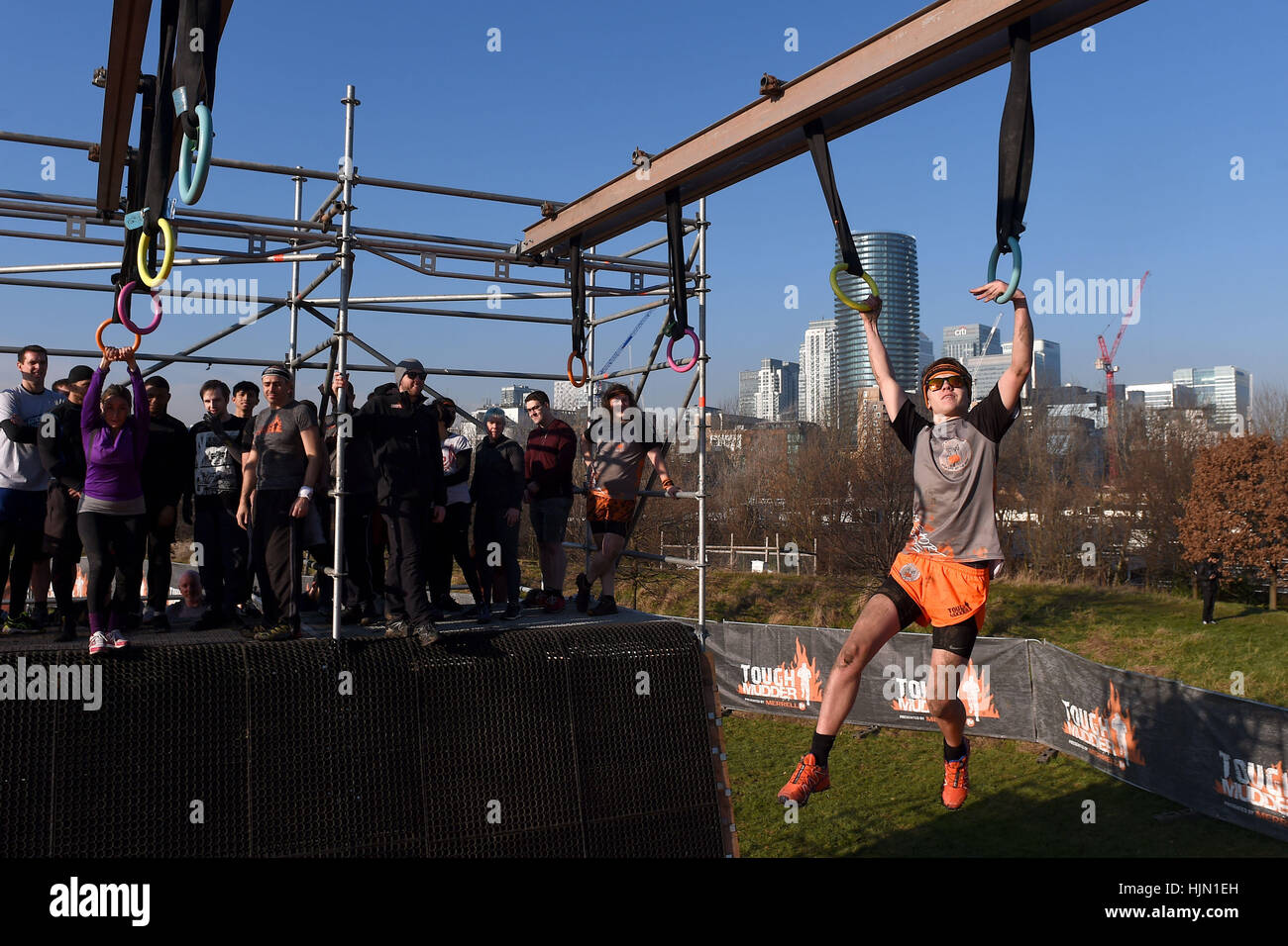 Mudchute dlr station hi-res stock photography and images - Alamy