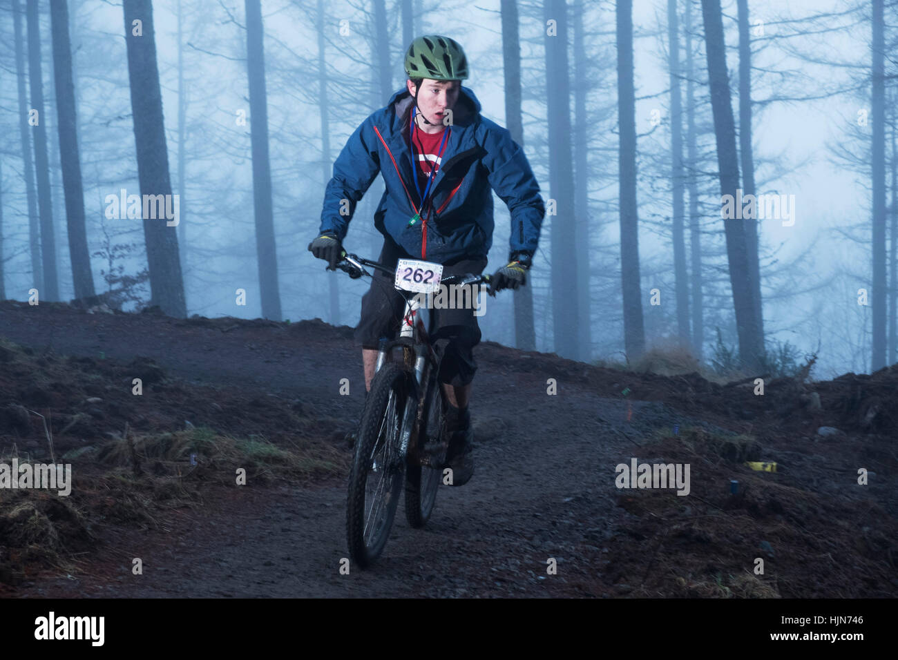 Contestants tough it out in the 2017 Strathpuffer race in the Scottish ...